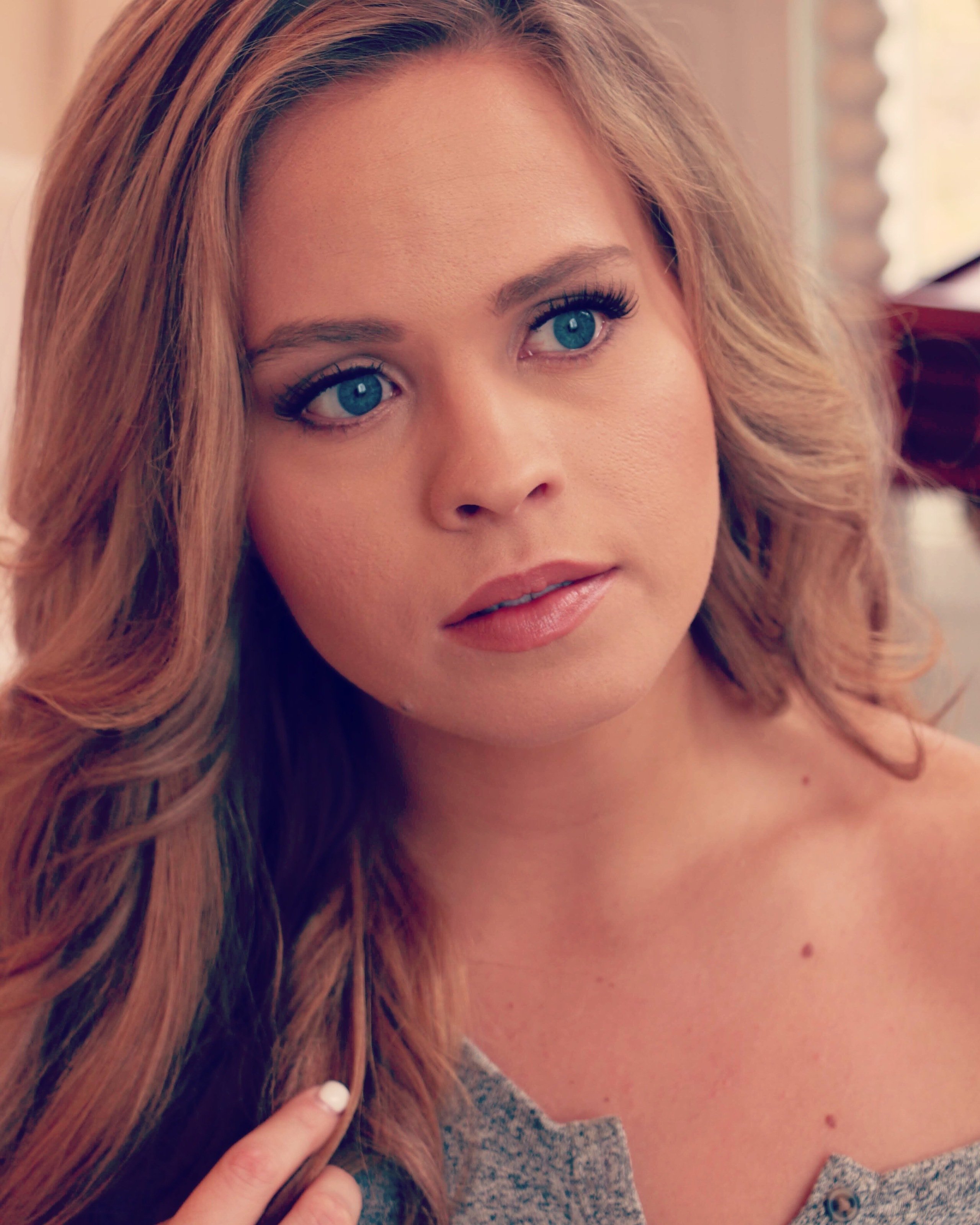 Holly Tucker | ReverbNation