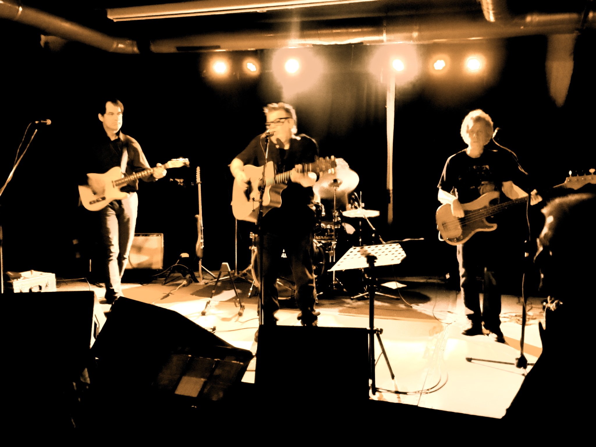 Fast Eddy's Blue Band | ReverbNation