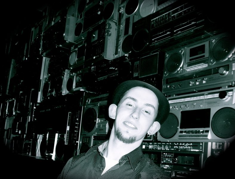 RealEyes/Luke JayWalker | ReverbNation