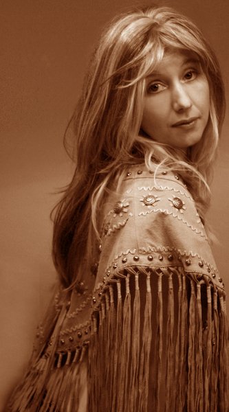 Laurie Larson | ReverbNation