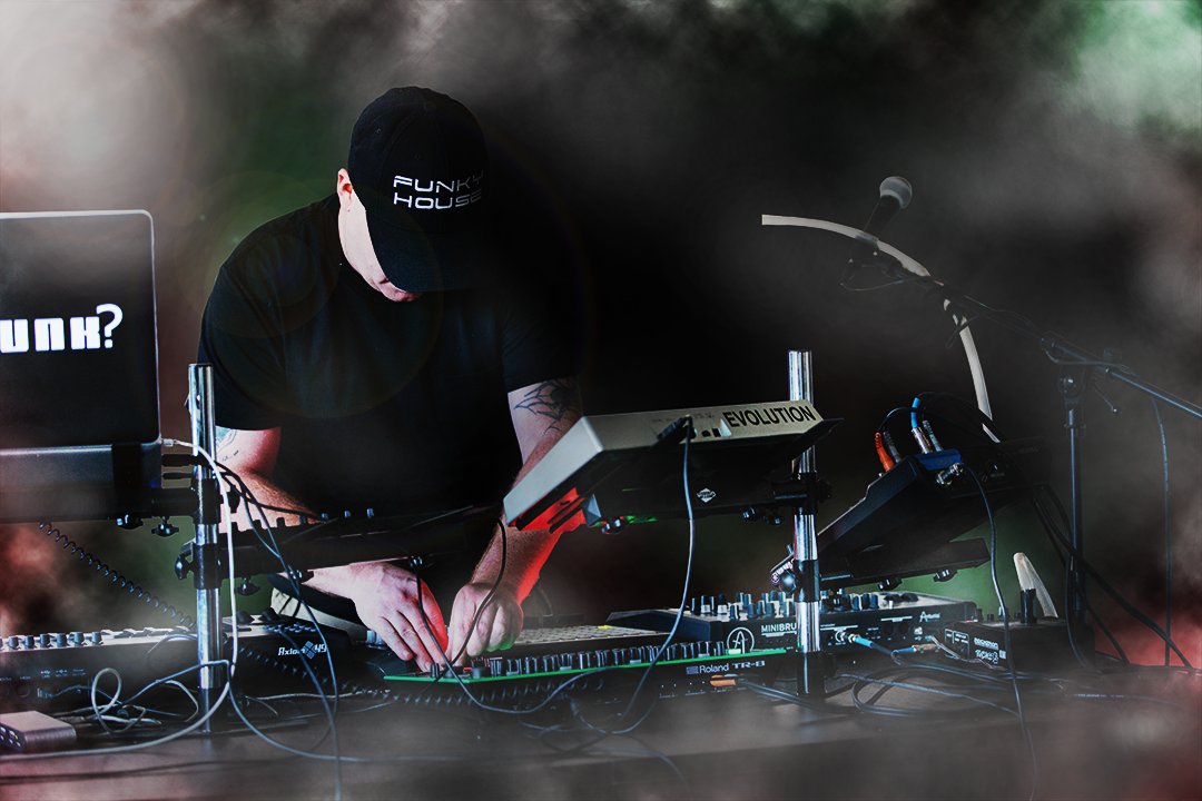 Laser Rot | ReverbNation