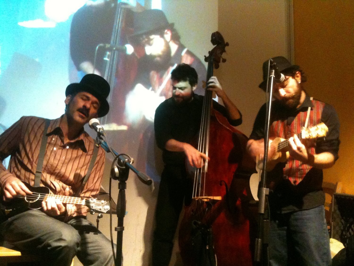 Christian Lisi Ukulele trio | ReverbNation