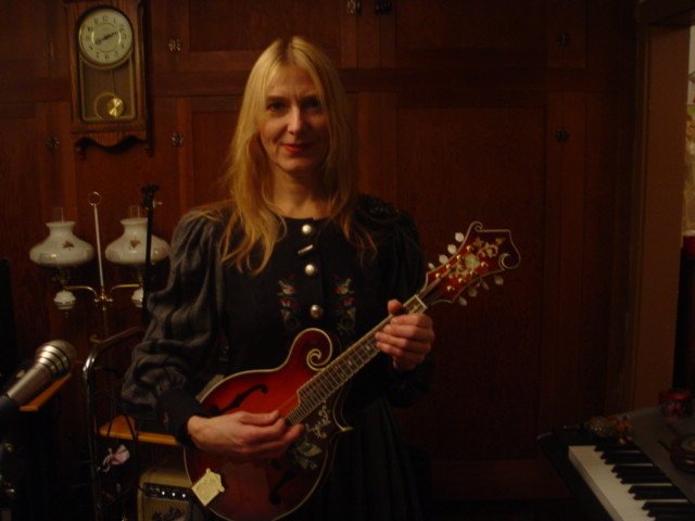 Victoria Barnett | ReverbNation