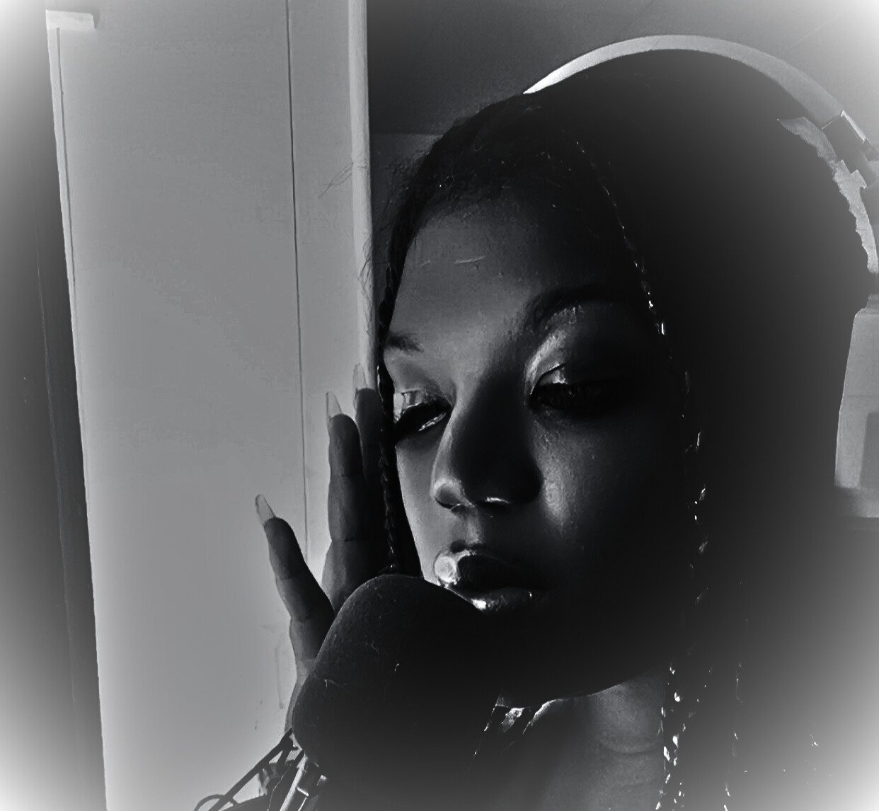 Smile (Baddie Version) by arista_the_baddie | ReverbNation