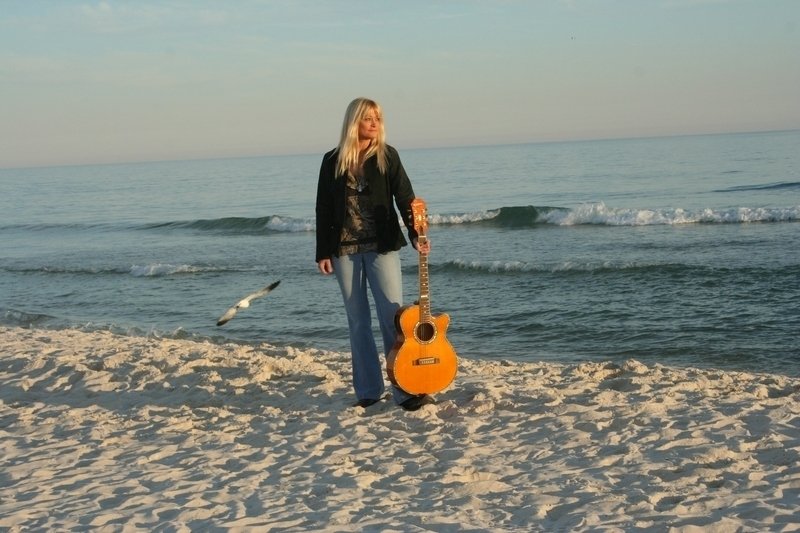 Sandra Maria Laird | ReverbNation