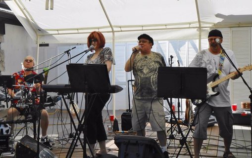 Dan Robbins Music, Lyrics, Songs, and Videos