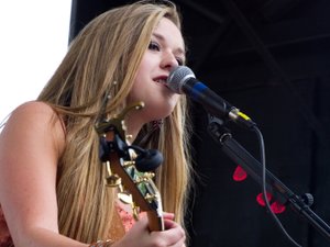 Chelsea Cavanaugh | ReverbNation