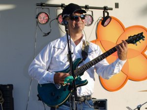 Nashville Recording Artist Casey Raines | ReverbNation